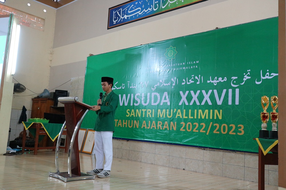 WISUDA SANTRI KELAS XII TAHUN AJARAN 2022/2023 - Pesantren Persatuan Islam 67 Benda Kota Tasikmalaya
